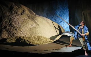 Themes | Bell Shakespeare